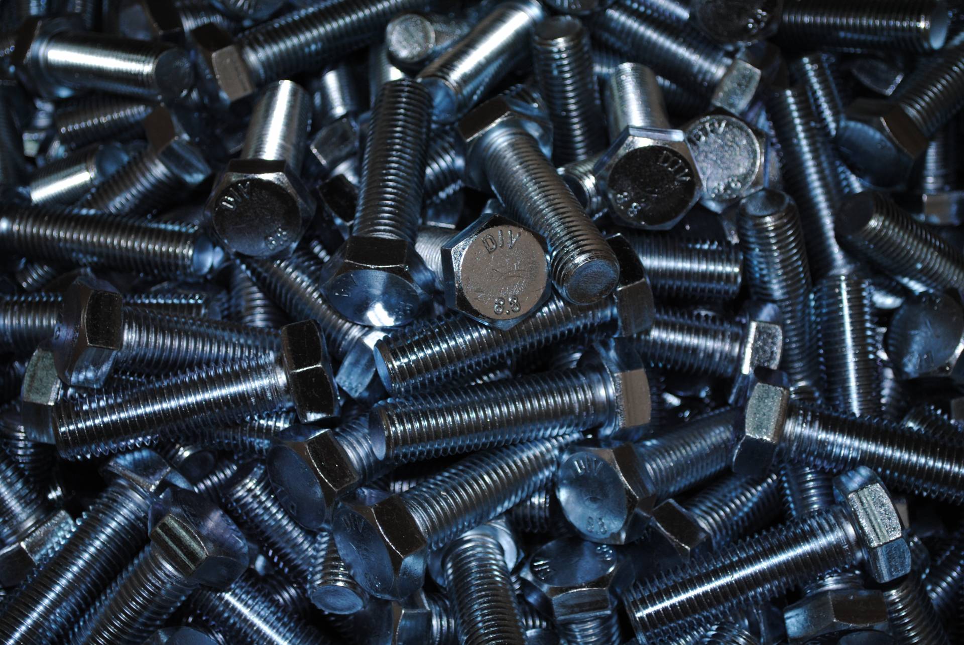 Standardna vijčana roba - Proizvodi - DIV Grupa