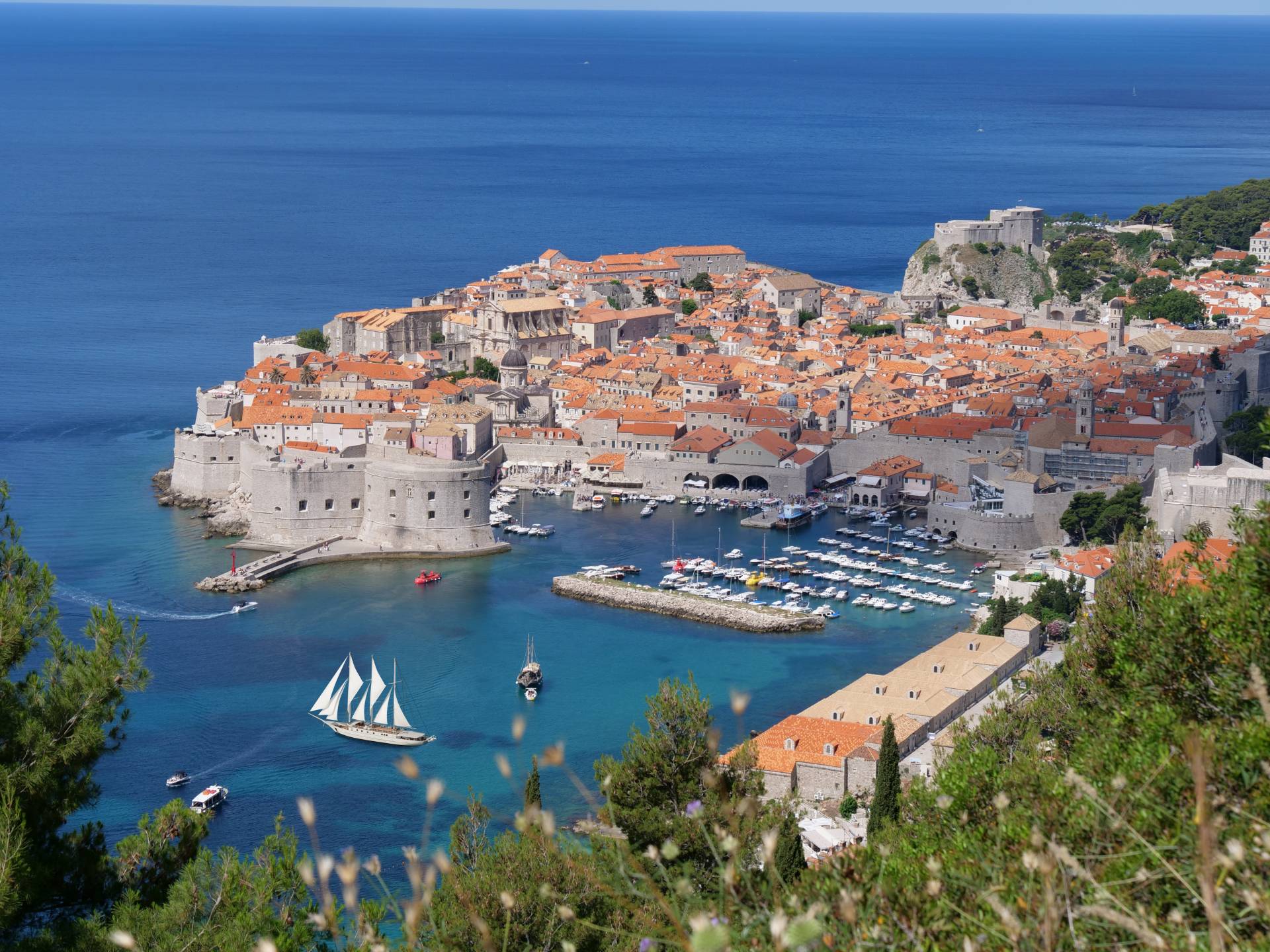 Trojarbolni jedrenjaci - Brodogradnja - Brodosplit